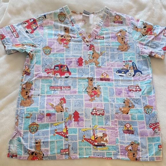 Cartoon Network | Tops | Cartoon Network Scooby Doo Scrub Top | Poshmark